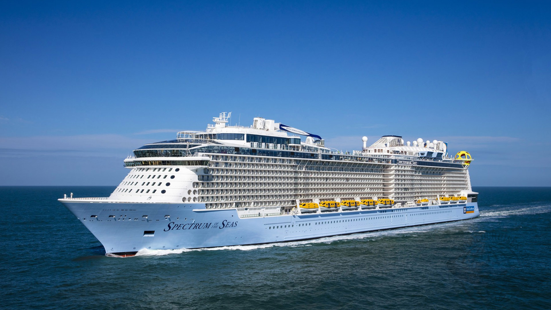 Royal Caribbean oferece cruzeiros de graça em navios afetados pelo ...