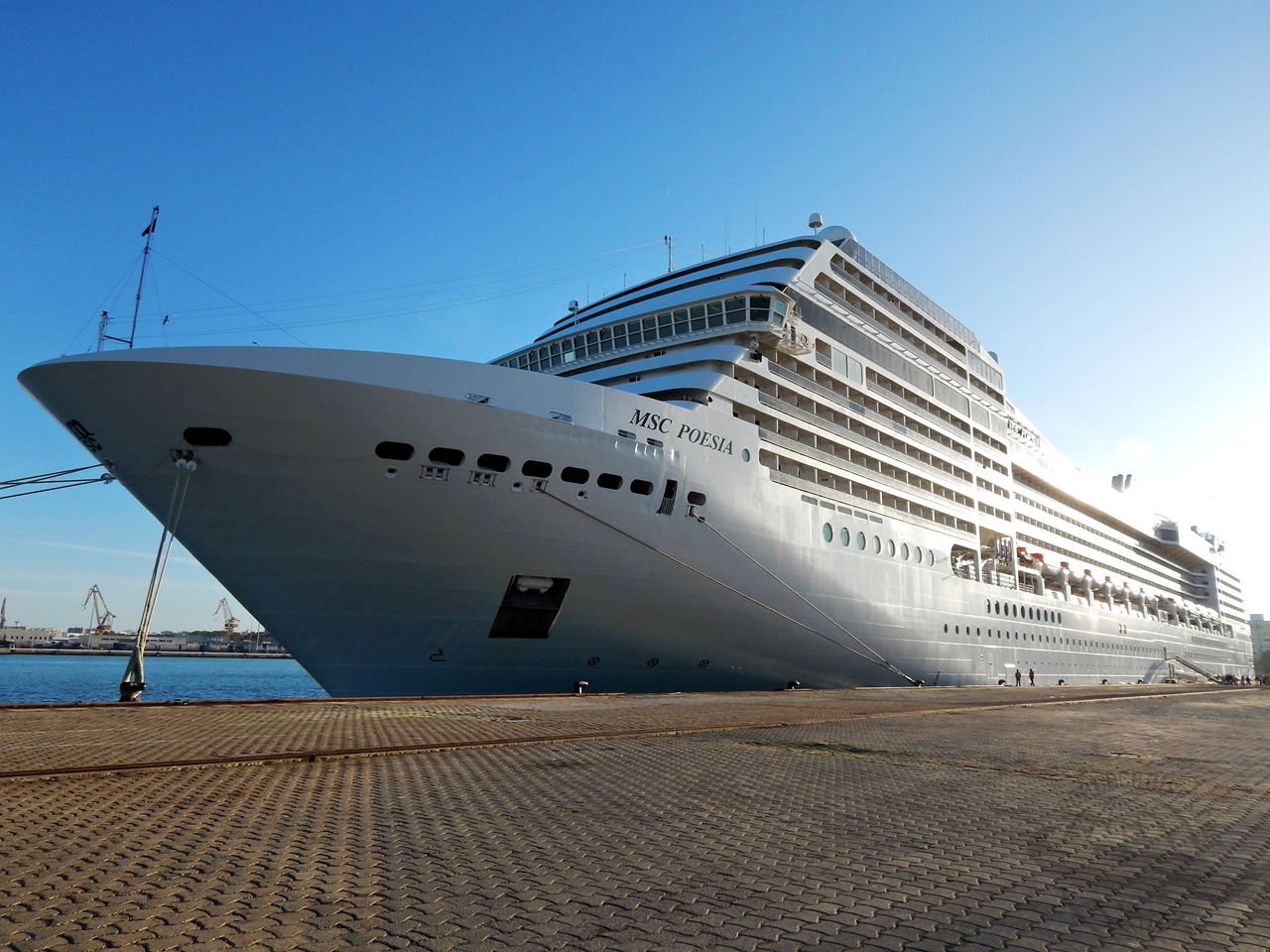 MSC Poesia inicia cruzeiro de Volta ao Mundo que passa por 52 destinos ...