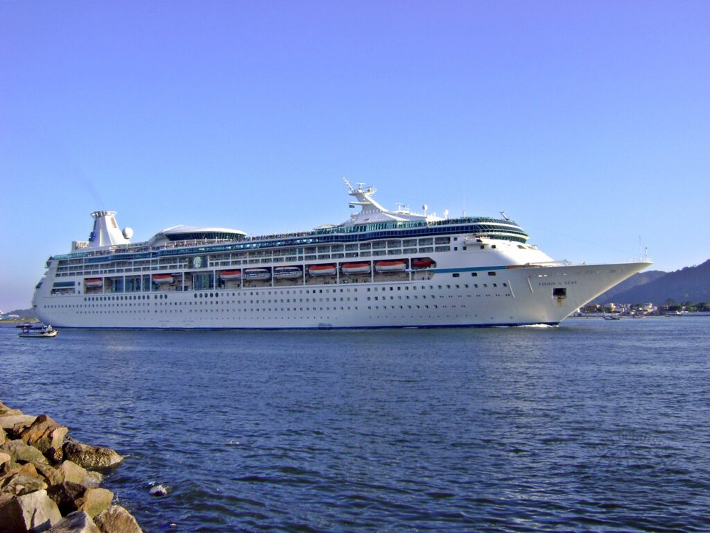 Vision of the Seas: conheça características, interiores e mais - Portal ...
