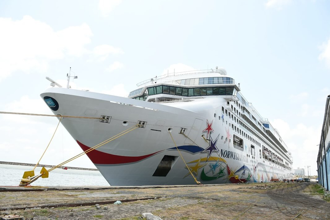Chegando a América do Sul para despedida, Norwegian Star faz escala em ...