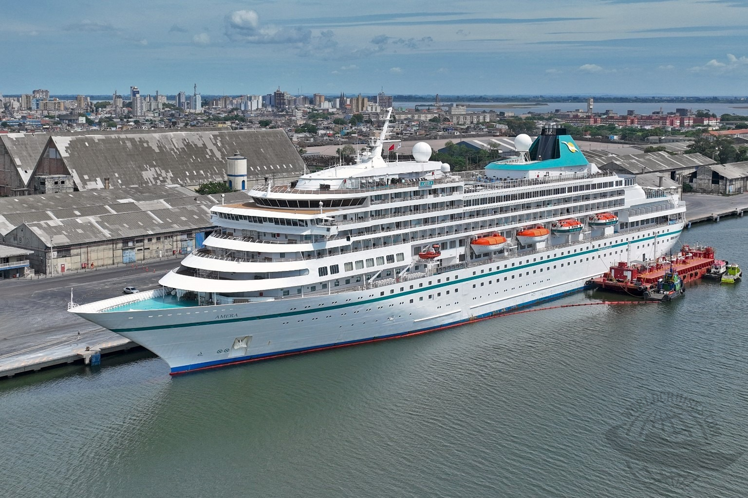 Navio de cruzeiro visita porto de Rio Grande - Portal WorldCruises.com