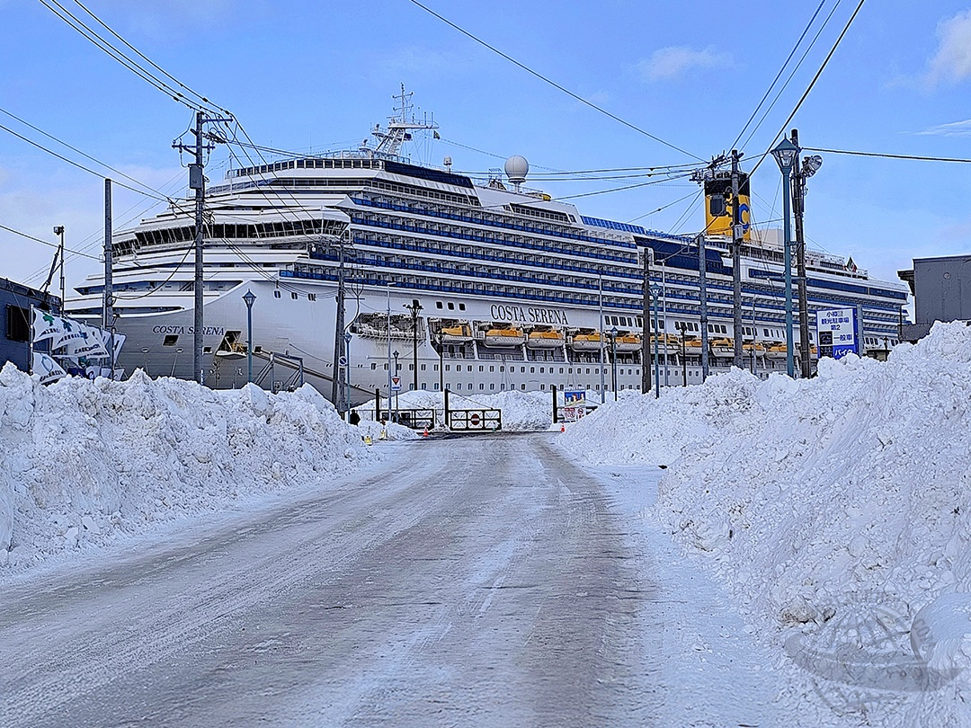 Situação inédita deixa navio da Costa Cruzeiros coberto de neve ...
