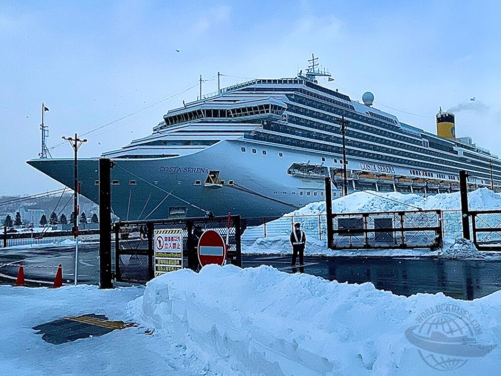 Situação inédita deixa navio da Costa Cruzeiros coberto de neve ...