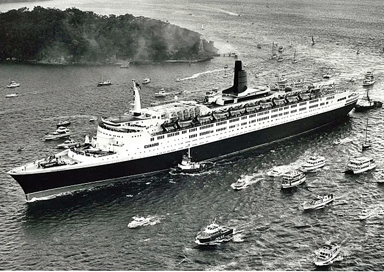Há 40 anos, primeira visita do Queen Elizabeth 2 a Santos teve Maluf ...