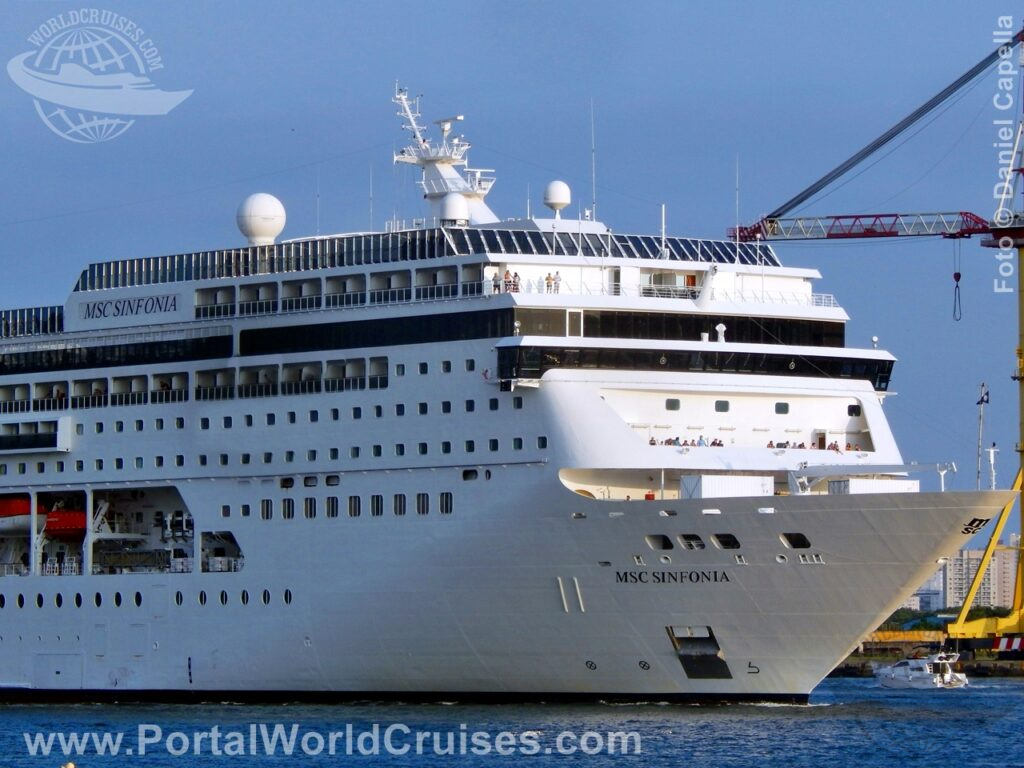 Sem passageiros a bordo, MSC Sinfonia adianta chegada e passa madrugada ...