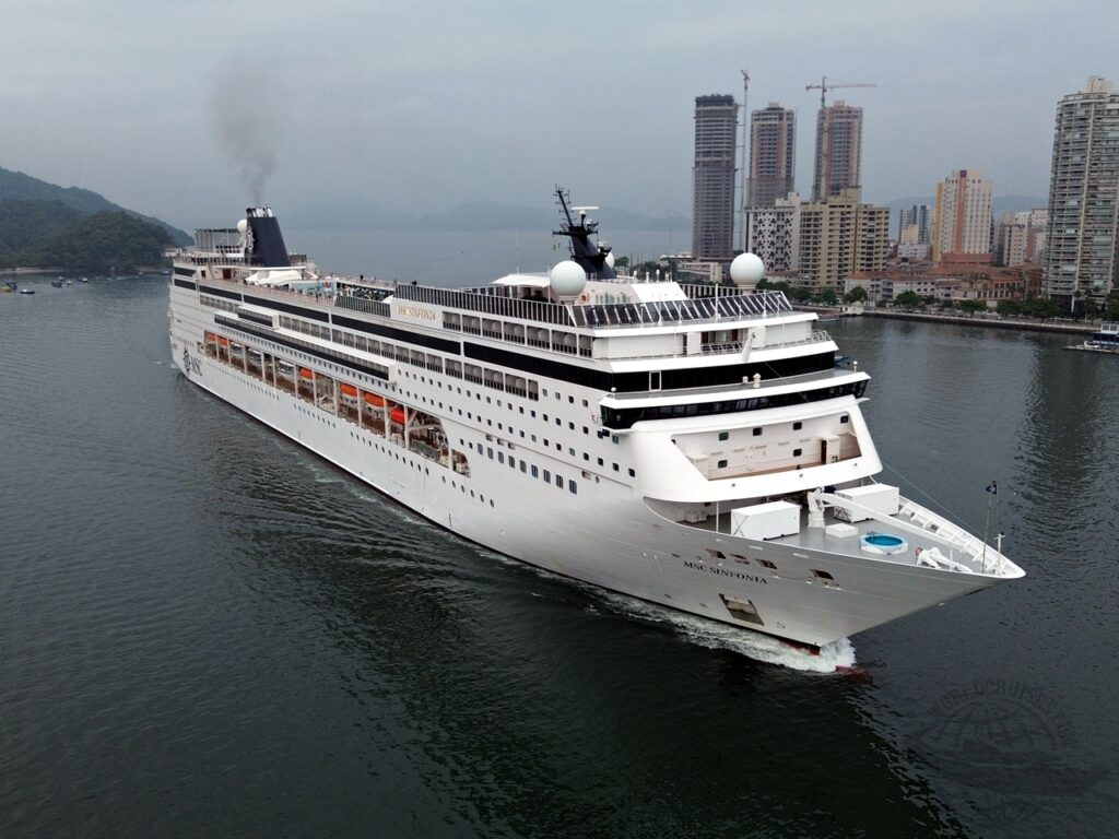 Quer saber qual navio está em Santos? Portal World Cruises ...